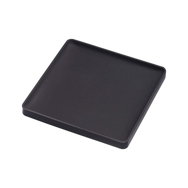 カラー：ブラック本体サイズ（約）：幅9.5×奥9.5×高0.9cm重量（約）：32g素材：シリコーン耐熱温度（約）：220度耐冷温度（約）：−40度