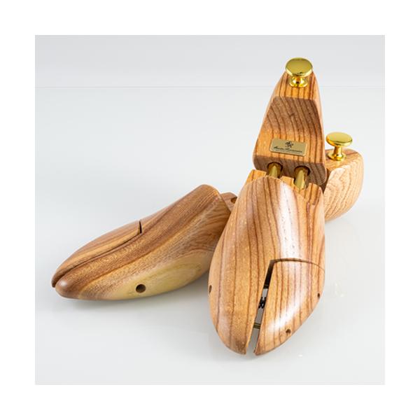 タイプ：バネ式本体サイズ（約）：幅11.6×奥33.5×高10cm適応サイズ（約）：41（26.0〜26.5cm）素材：ユーカリ