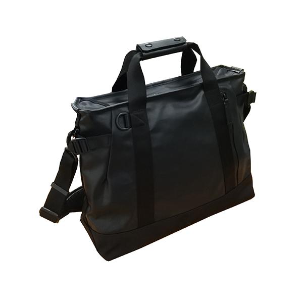 カラー：ブラック本体サイズ（約）：幅40×奥16×高34cm重量（約）：800g容量（約）：25L素材：帆布（PVCコーティング）付属品：ナイロン、革、合皮