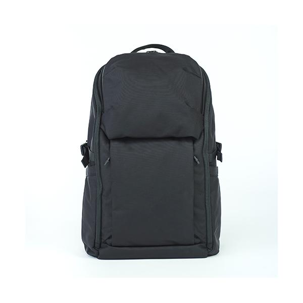 カラー：ブラック本体サイズ（約）：幅47×奥14.5×高28cm重量（約）：20L素材：コーデュラ　バリスティックナイロン