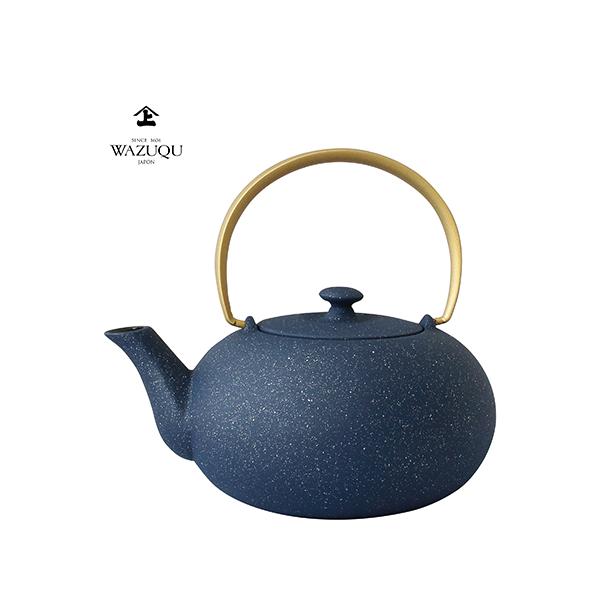 本体サイズ（約）：幅100×奥150×高135mm重量（約）：700g容量（約）：420mL素材：［本体］銑鉄　［ツル］アルミ合金付属品：ステンレス茶こし