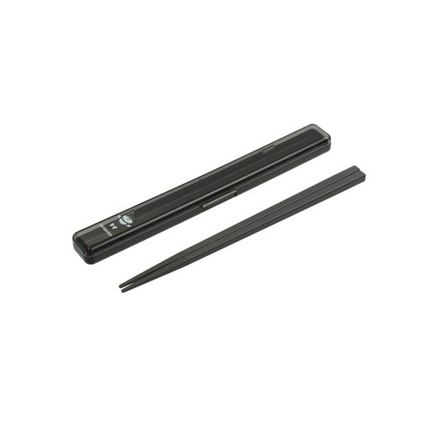 カラー：ブラック（くろまめしば）本体サイズ（約）：［ケース］幅21×奥2.8×高1.5cm　［箸］長20cm食洗機対応：可素材：AS樹脂、ABS樹脂　：※箸にバクテキラー抗菌加工
