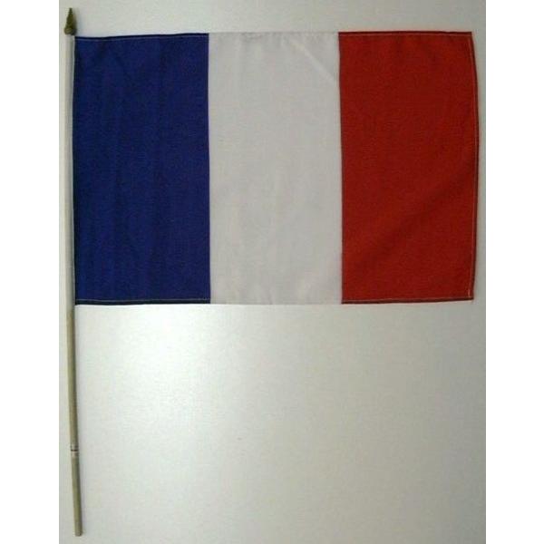 素材：ポリエステル100％サイズ旗：約30cm×約45cm棒（木製丸棒）：直径 約8mm×長さ 約60cm国旗の品揃えは、大（約90cm×約150cm）・中（約60cm×約90cm）・小（約30cm×約45cm、棒付き）の3サイズ、アメリカ...