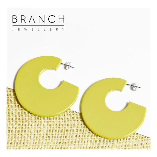 【サイズ】直径：約48mm【主素材】水牛の角ポスト：ステンレススチール【コメント】イギリス発のブランド≪Branch Jewellery≫のピアスです。時代を超越したスタイル、大胆なデザイン、他に類を見ないユニークなジュエリーとして評価が高...