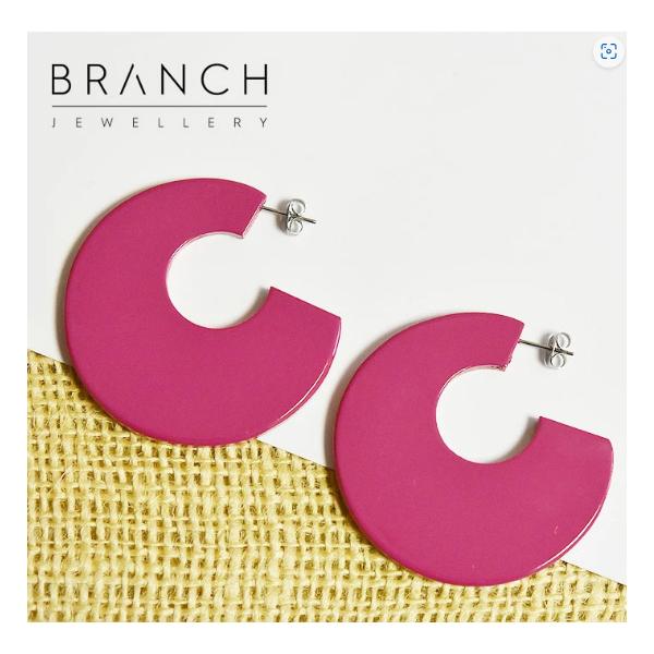 【サイズ】直径：約48mm【主素材】水牛の角ポスト：ステンレススチール【コメント】イギリス発のブランド≪Branch Jewellery≫のピアスです。時代を超越したスタイル、大胆なデザイン、他に類を見ないユニークなジュエリーとして評価が高...