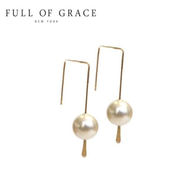 ●サイズタテ：約33mm／ヨコ：11mm／パール：約8mm●材質14k Gold-Filled／スワロフスキーパール女性を華やかに演出するコレクションが、幅広い世代から支持されているニューヨーク発のブランド「FULL OF GRACE」のピ...