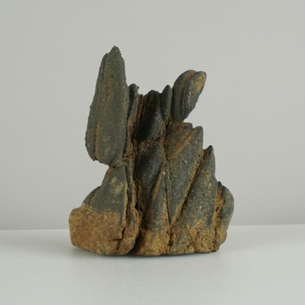 品名 　水石　産地、石の種類などの記載がない商品は仕入れの時点で詳細がわかっておりません。その旨ご了承のほどお願いいたします。サイズ 　高さ　約 8.8センチ　横幅　約 6センチ　奥行　約 4.8センチ注意点 　モニターの発色具合によって、...