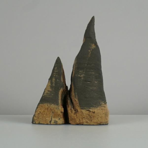 品名 　水石　産地、石の種類などの記載がない商品は仕入れの時点で詳細がわかっておりません。その旨ご了承のほどお願いいたします。サイズ 　高さ　約 10.2センチ　横幅　約 7.2センチ　奥行　約 4.5センチ注意点 　モニターの発色具合によ...