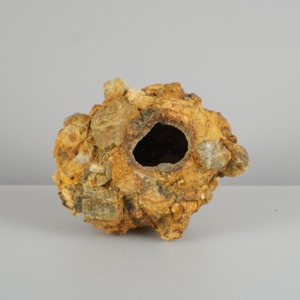 品名 　水石　壺石産地、石の種類などの記載がない商品は仕入れの時点で詳細がわかっておりません。その旨ご了承のほどお願いいたします。サイズ 　高さ　約 8センチ　横幅　約 12.5センチ　奥行　約 11センチ注意点 　モニターの発色具合によっ...