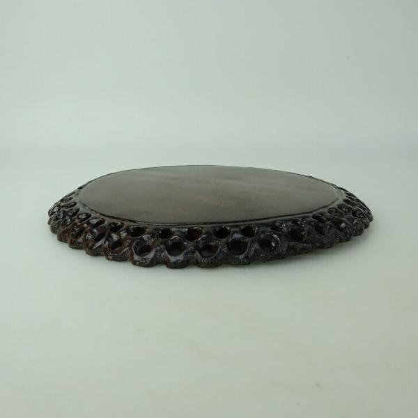 品名 　地板　(卓台/小品卓)サイズ 　高さ　約 1センチ　　横幅　約 17センチ　奥行　約 17センチ商品状態 　中古品の為、画像に写っていない小さなヒビ、欠け、キズ、汚れなどある場合があります。注意点 　モニターの発色具合によって、実際...