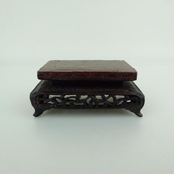 品　名 　小品卓　花台 (卓台/飾卓)サイズ 　高さ 約4センチ　　横幅 約9.5センチ　奥行 約6.5センチ