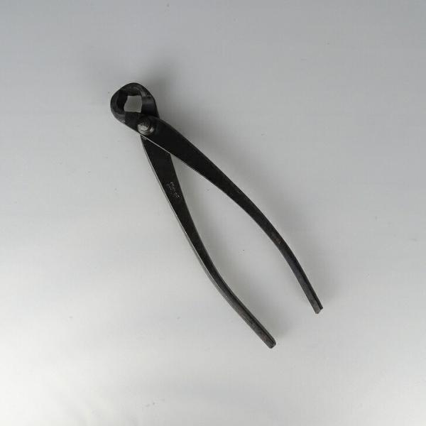 品名 　コブ切　剪定ばさみ（芳光）サイズ 　全長　約 15.6センチ　刃渡　約 1.4センチ注意点 　モニターの発色具合によって、実際のものと色が異なる場合がございます。