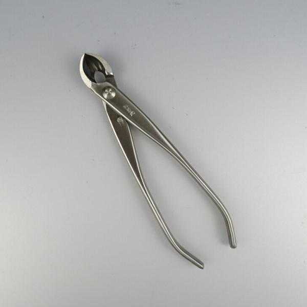 品名　又枝切り　剪定ばさみ（芳光）サイズ　全長　約 18.1センチ　刃渡　約 1.9 センチ注意点　モニターの発色具合によって、実際のものと色が異なる場合がございます。