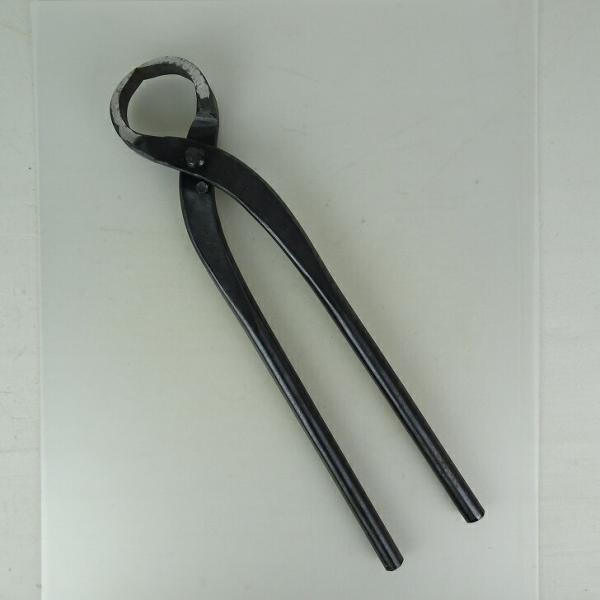 商品名 　根切　剪定ばさみ（芳光）サイズ 　全長　約 37.7 センチ　刃渡　約 2.2 センチ商品状態 　サビあります。　経年変化による劣化摩滅がある場合があります。　ご了承の上、ご注文くださいますようお願いいたします。注意点 　モニター...