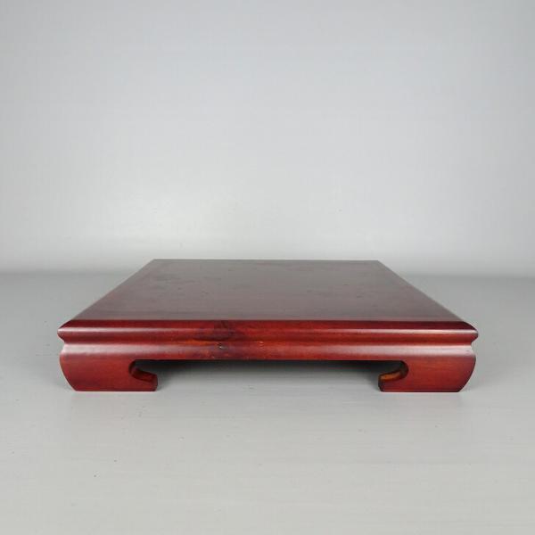 品名 　小品卓　花台 (卓台/飾卓)サイズ 　高さ　約 6センチ　横幅　約 32.5センチ　奥行　約 32.5センチ商品状態 　中古品の為、画像に写っていない小さなヒビ、欠け、キズ、汚れなどある場合があります。注意点 　モニターの発色具合に...