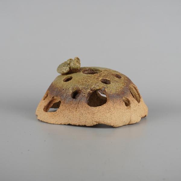 品名 　信楽焼サイズ 　高さ　約 9.5センチ　横幅　約 18センチ　奥行　約 16.5センチ