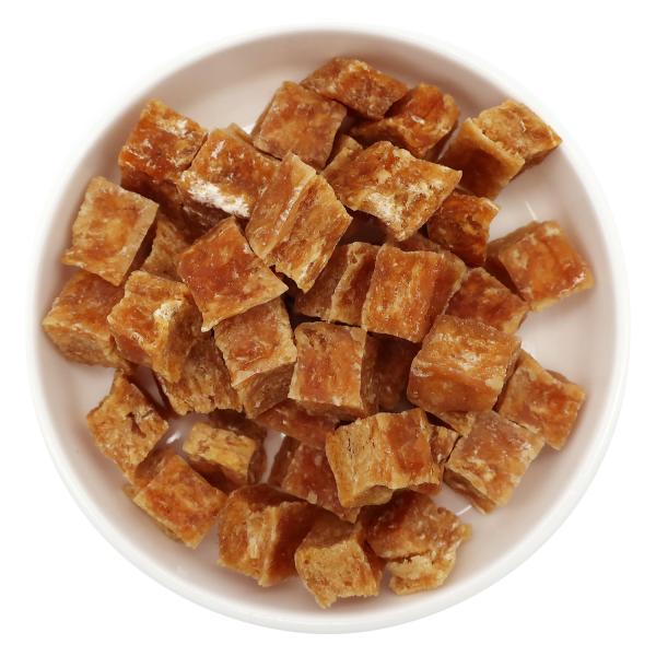 国産無添加の鶏ささみを一口サイズの角切りに形成した食べやすいおやつです。ささみはナイアシン、亜鉛、ビタミンＢ1が豊富に含まれています。しかも脂肪分が少なく低カロリーです。【カロリー】350kcal/100g【原産国】日本【原材料】鶏のささみ...