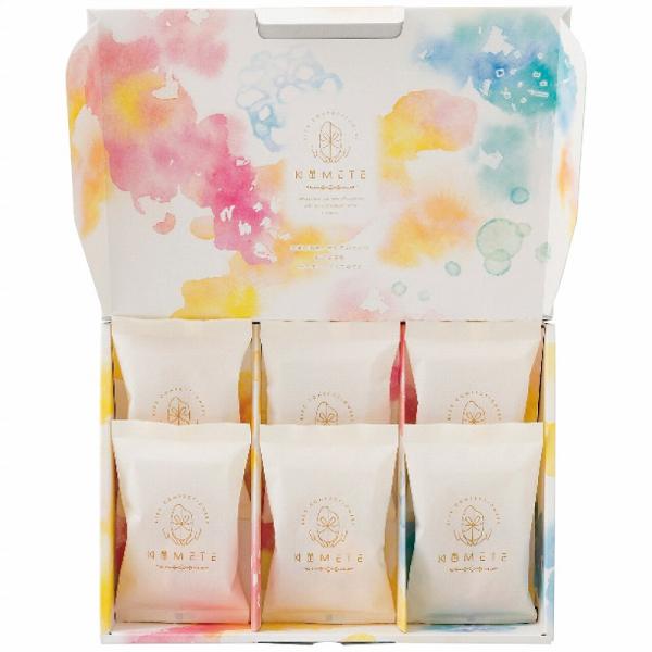 ● 商品名 ： KOMETE　KOMETESENBEI 米菓詰合せ6袋入● 商品コード ： a26pd403515● 価　格 ： 1,620円（税込）※1個あたり● ご注文単位 ： 2個以上 　　　　　　　　※上記数量でご注文下さい。■その...