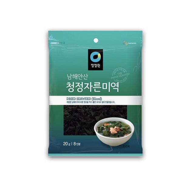 ※韓国の美しい南海で採れたアルカリ性自然食品「わかめ」●わかめスープ、和え物など、さまざまな　お料理にお使いください。■使用方法乾燥わかめを水にひたしてもどした後、水をかえながら3回ほどよく洗い、水を切って、各種お料理にお使い下さい。乾燥わ...