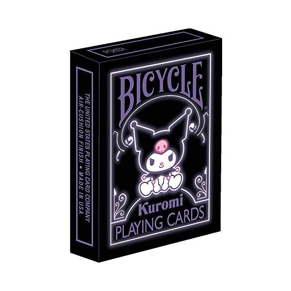 ・  KRM-961448・サイズ：カード本体 63mm×88mm / タックケース 65mm×90mm×12mm・カード：全56枚（うちジョーカー4枚入り）・素材：紙製 / エンボス加工：有・原産国：アメリカ製・(C) 2021 SANR...