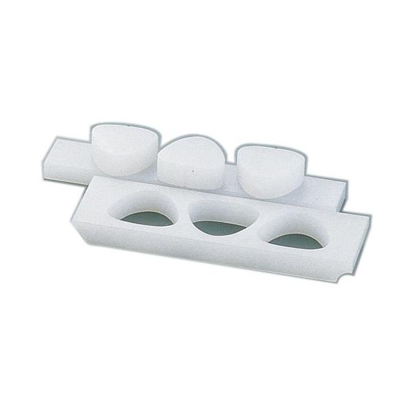 ・ 6穴 大 BON135・・Size:6穴 大・サイズ:幅520×奥行89×高さ45mm・質量:1.4kg・素材・材質:ポリエチレン・原産国:日本・出来上がり寸法(三角おにぎり1個分):幅70×高さ60×厚さ25mm