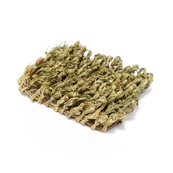 パッケージ個数:1・本体サイズ (幅X奥行X高さ) :27×20×8cm・本体重量:0.16kg・●アジアンビタチモシーを、敢えて毛羽立たせた形状に仕上げたマットです。・●マットの中におやつを隠してほりほりしたり、ケージの側面にセットしてひ...