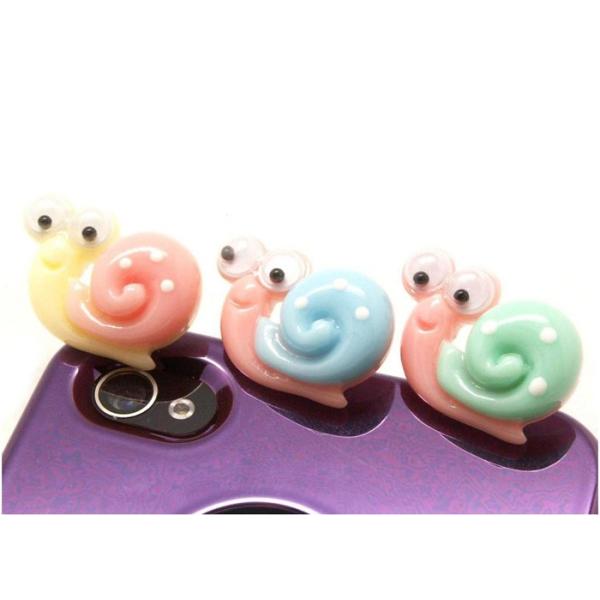 動物シリーズのイヤホンジャックアクセサリー、お茶目なカタツムリです。PCに付けても、可愛いです。　３色でセットでФ3.5ｍｍイヤホンジャック付属のスマホ、オーディオ等に使用できます。 写真は実物と環境により、若干、色合いが違う場合が ありま...