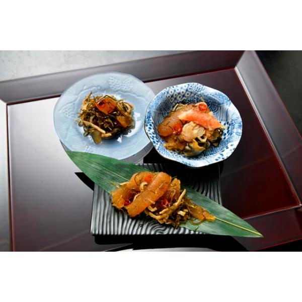 原材料を個々に計量し詰めていますので、均一の商品に仕上げています。また、袋に中で熟成させるので衛生的でも安心してお召し上がり頂けます。【特徴】海鮮づくし松前漬：北海道産の真昆布昆布がごめ昆布と国産のするめいかに帆立貝、つぶ貝に数の子、ずわい...