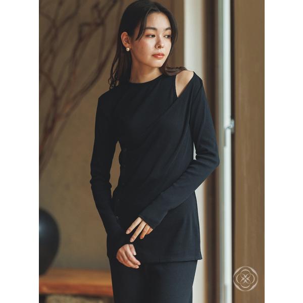 ■商品説明■│POINT1│「アシンメトリー×カッティング」で差をつける左右非対称なアシンメトリーデザインと、大胆なショルダーカッティング（肌見せ）を組み合わせた、圧倒的なトレンド感が最大の魅力です。│POINT2│「細見え＆体型カバー」を...