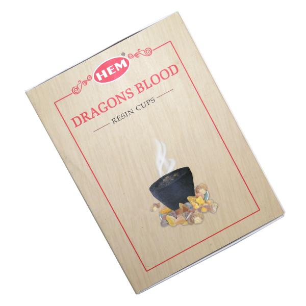 【発売日：2024年10月01日】HEMのレジンカップ ドラゴンズブラッドになります。燃焼用のレジンカップの上にドラゴンズブラッド樹脂を載せたお手軽に 樹脂香の香りを楽しめる商品です。ご使用方法カップに点火してください。火が付きましたら赤く...