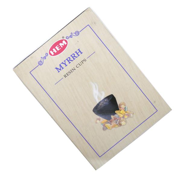 【発売日：2024年10月01日】HEMのレジンカップ ミルラになります。燃焼用のレジンカップの上にミルラ樹脂を載せたお手軽に 樹脂香の香りを楽しめる商品です。ご使用方法カップに点火してください。火が付きましたら赤くなるまで待ってから火を吹...