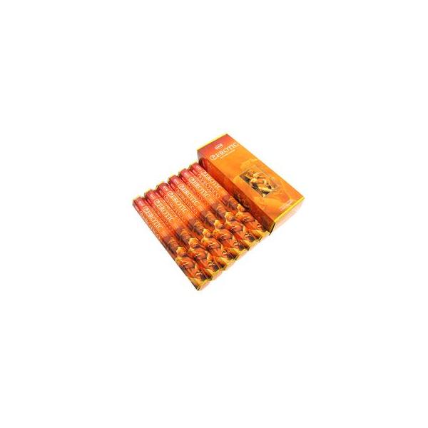 柑橘系の様な爽やかな甘さの香りで、エロティックなネーミングのイメージとはまた違った感じです。★こちらのお香は同じ香りの6箱セットです！★長さ：約24ｃｍ内容量：約20本×6箱生産国：インド※こちらの商品のみ送料無料となります。同時に送料無料...