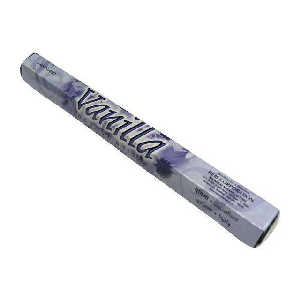 【ポスト投函便配送選択で6箱までなら送料195円！】 HEMのバニラ香です。甘いバニラの香りです。リラックスできますので、まったりとすごしたい気分の時にどうぞ！生産国：インド<BR>数量：約15本〜20本<BR>（グ...