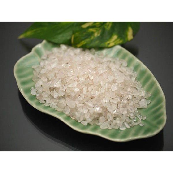 ・ローズクォーツローズクォーツは愛のオーラを循環させ持ち主を輝かせてくれるので、恋愛成就のお守りとして良いとされています。また美の象徴でもあるので女性の魅力を引き出してくれる石でもあります。様々な石との相性もよく非常に扱い易い石です。当店の...