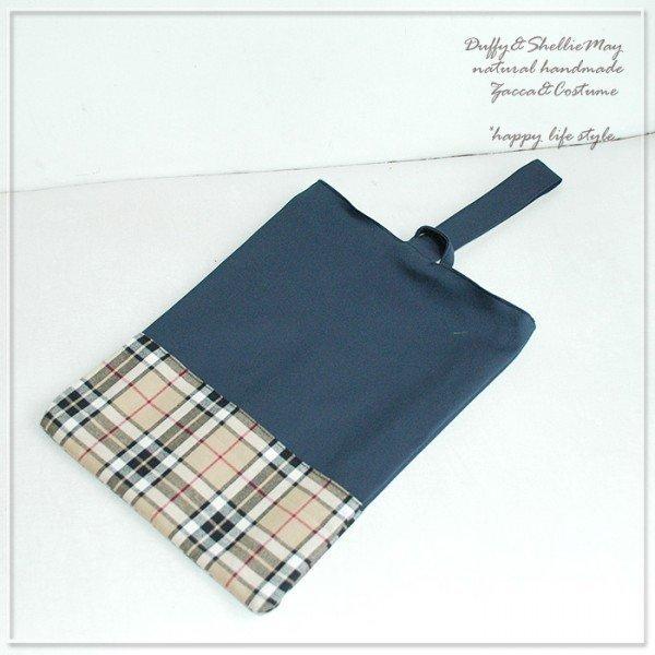 [商品説明] 入学・入園準備に♪ハンドメイドでお作りした上靴入れです。 同じ柄でレッスンバッグもお作りしております。[サイズ] ・上履き入れ（横約21ｃｍ×縦約29cm　持ち手長さ約14cm　マチ無し）[配送方法] ・ゆうパケット(日時指定...