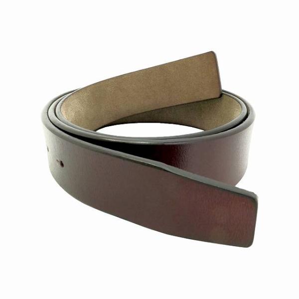 ピンタイプの本革メンズベルト、レザーベルトです。大きいサイズ対応の長尺で長い超ロング、約125センチ強の長さです。ベルトの革帯のみ(皮帯のみ)ですので、バックルなしです。お手元のバックルに交換用ベルト、替えベルトとしてご使用ください。裏側は...