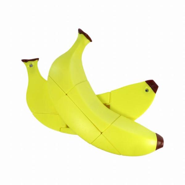 バナナ型のキューブパズルです。立体パズルなので、本物のバナナみたいです。簡単なようで結構ムズイので、そんなバナナって言いたくなります。笑サイコロ型の6面キューブパズルが出来るスタッフも手こずりました。サイズ　約 W15xD4xH8cm