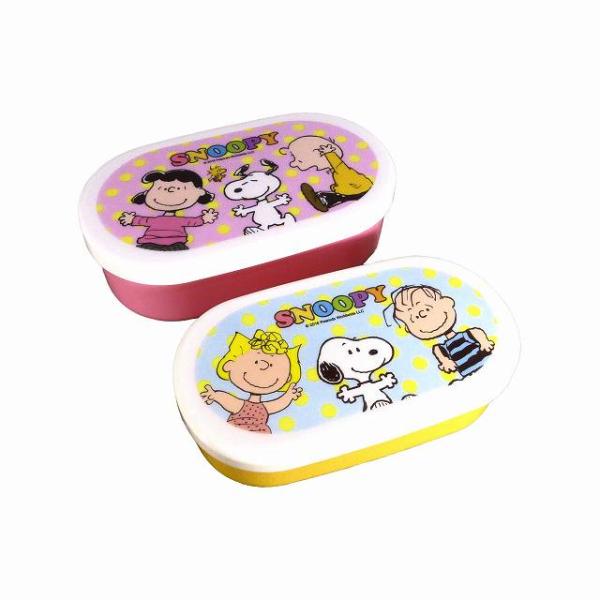 スヌーピーの保存容器大小2個セットです。冷蔵庫に小分けして入れたり便利です。大の中に小がすっぽり収まります。タッパー代わりのご使用にいかがでしょうか。小物入れとしても使えます。人気キャラクター、スヌーピーがお好きな方におすすめのかわいい保存...