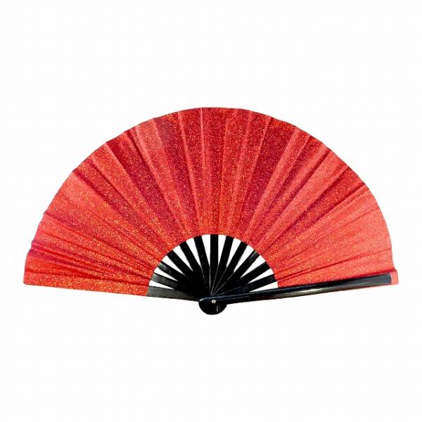 派手さ全開、インパクト抜群の「赤ラメ特大扇子」です。お店のディスプレイやお部屋の飾りにも、とっても目立つジャンボ扇子です。並の扇子とは「風圧」も「威圧感」も違います。集合写真でこれを持っていれば、センターじゃなくても主役確定です。ラメが豪華...