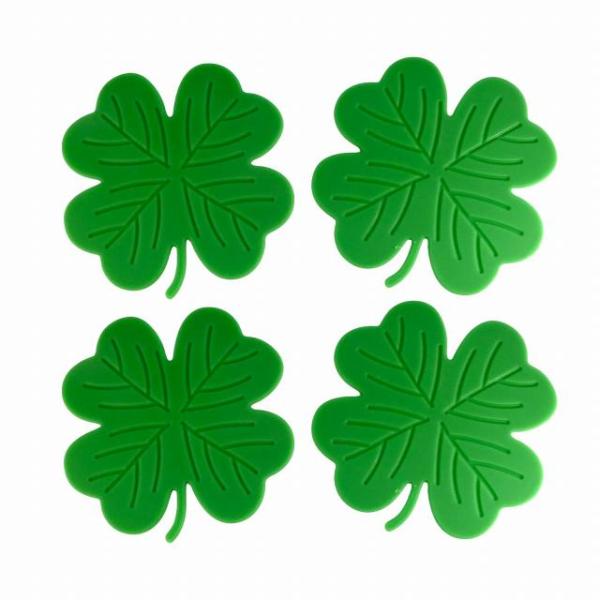 四つ葉デザインのシリコンコースター4枚セットです。とても柔らかくしなやかですが、しっかりした厚みがあり、おしゃれでかわいい凹凸がある立体コースターです。食卓が癒し空間になり、幸運を運んでくれそうです。シリコンは耐熱性、耐寒性に優れていると言...