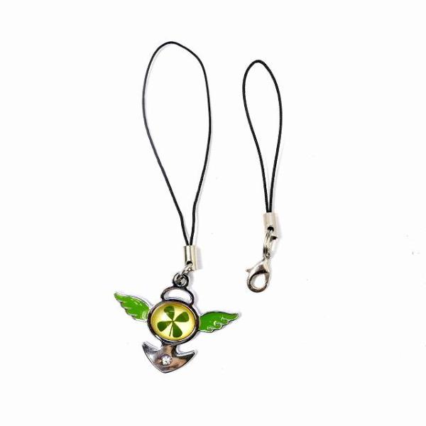 天使の羽をイメージしたデザインで主に異性のハートを（心を）射止める思いのこもったストラップです。幸運の象徴、本物の四葉のクローバーが樹脂で固められ、金属フレームに入れられた素敵なストラップです。シロツメグサ、樹脂、アルミ製本物の四つ葉が入っ...