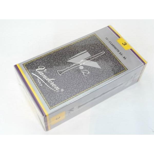 野中貿易の正規品・新品です。バンドーレン・V12リードクラリネット用(B♭・ベークラ)用・サイズ3です。V.12クラリネット用リードは、アルトサクソフォン用リードと同じ太さのケーンから作られます。したがって、ヒールが厚く、トラディショナルよ...