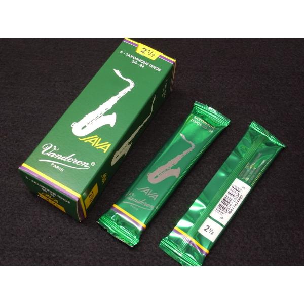 正規輸入品・新品です。バンドレンリードのバラ売りです。JAVA・テナーSAX用・サイズ2半(2.5）2枚組での出品です。1983年にバンドレン社がジャズとポピュラー音楽用に開発したリードです。トラディショナルより先端部が厚く、パレットがより...