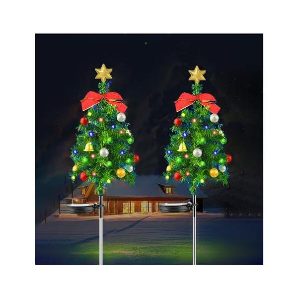【クリスマスツリー 屋外】屋外用クリスマスツリーライトは、カラフルなLEDライトを搭載し、庭やパティオ、小道を美しく照らします。ツリーライトとして、夜の屋外空間を華やかでロマンチックに演出するクリスマス・イルミネーションです。【ソーラー充電...