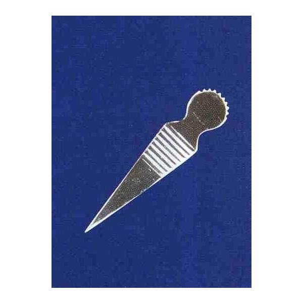 ☆　皮膚鍼（くまで針とヘラ鍼の組み合わせ）☆　長さ４７mm、幅１０mm