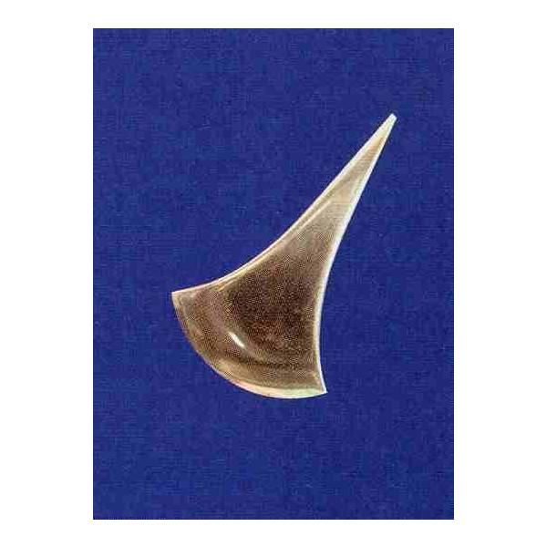 ☆　長さ３６mm、幅２１mm、補瀉両用、皮膚鍼☆　皮膚を尖で軽くたたいたり、さすったりして血行促進、淋巴促進を図る。☆　瀉鍼、擦過鍼として用いる。☆　銅製※　銀での製造も可能です。　　詳しくはお問い合わせください。