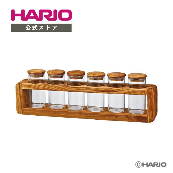 オリーブウッドシリーズにスパイスストッカーが新登場。スパイスストッカーは6本セットです。カレーの6 種の基本スパイスをストックできます。またコーヒー豆を飲みたい分だけ小分けにしてストックすることもできます。キッチンに置いて、インテリアとして...