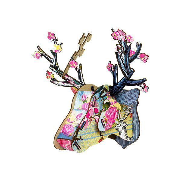 イタリアのデザイナー、Michele Pianezza（ミケーレ・ピアネッツァ）が立ち上げたブランド、MIHO UNEXPECTED THINGSのウォールデコ。MDF板を組み立ててつくる鹿の壁掛けオブジェです。テキスタイル調のカラフルで斬...