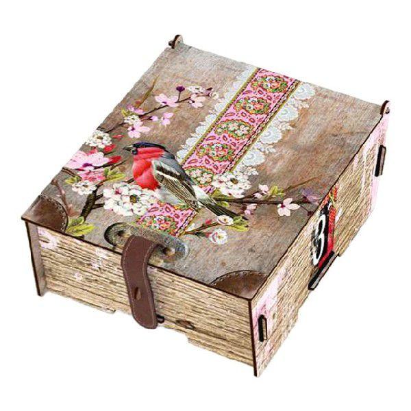 MDF製の組み立て式ボックス。小物やアクセサリーを入れたり、大切な写真や手紙などの収納にもぴったり！インテリアとして置いておくだけでも素敵なデザインです。● こちらの商品はフラットパックでのお届けとなります。（お客様組み立て）● 内容： イ...