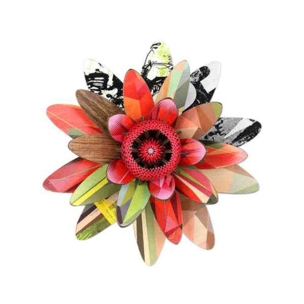 MDF板を組み立ててつくる花の壁掛けオブジェです。カラフルでポップながらナチュラルさを残した素敵なデザインで、お部屋をやさしく彩ります♪アクセントとしてポリエチレン製のネットが付属されています。● こちらの商品はフラットパックでのお届けとな...